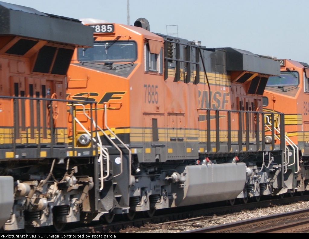 BNSF 7885